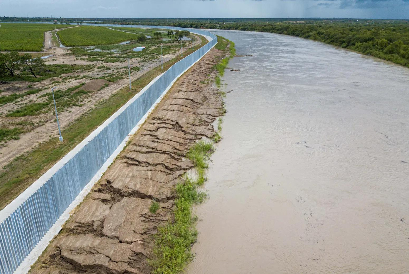 Water and Wall: Climate and Migration Collide in South Texas - Center ...